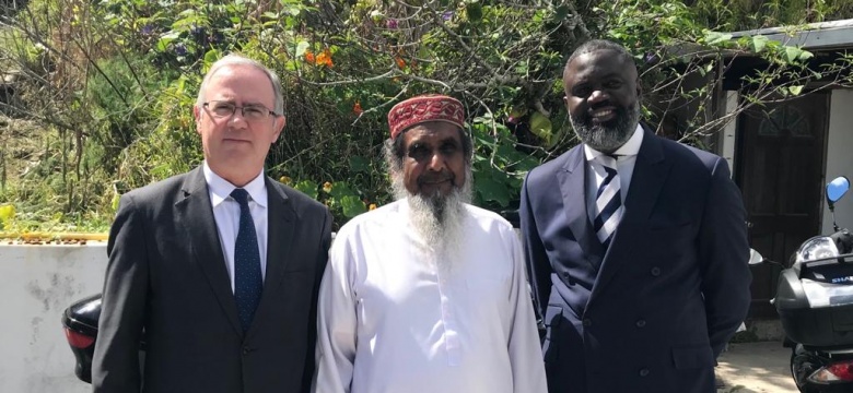 Minister Caines Visits Bermuda Mosques | Government of Bermuda
